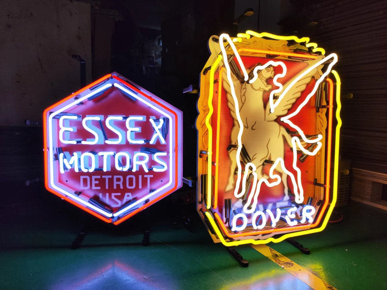 24" Classic Hudson Dover Real Glass Neon Sign – Hudson and Wilder